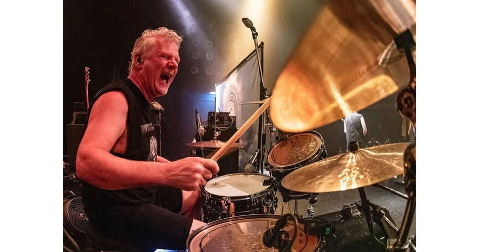 89FM - A Rádio Rock - Iron Maiden anuncia Simon Dawson como novo baterista